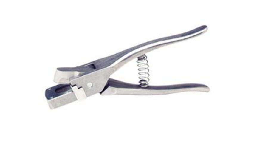 ALUMINUM EAR NOTCHER LARGE V SHAPE — Bushland Ranch Store